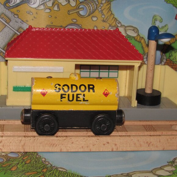 Thomas & Friends | Toys | Thomas Wooden Railway Train Engine Track ...